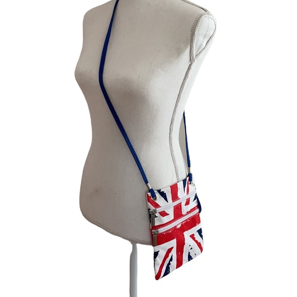 Robin Ruth | Bags | New Robin Ruth British Design Travel Purse | Poshmark